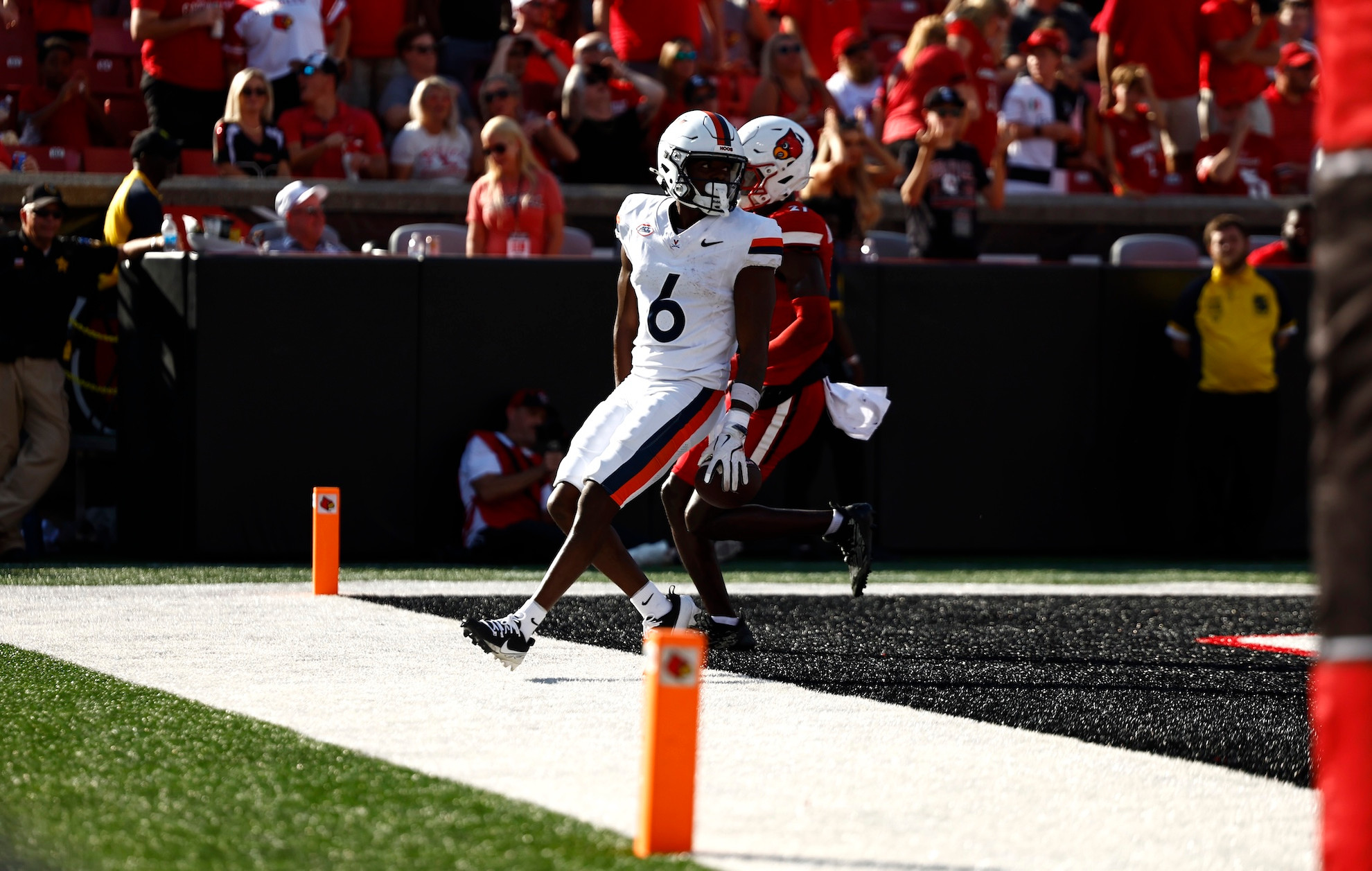 HIGHLIGHTS: Football vs. Louisville 10.4.25 - Virginia Cavaliers ...