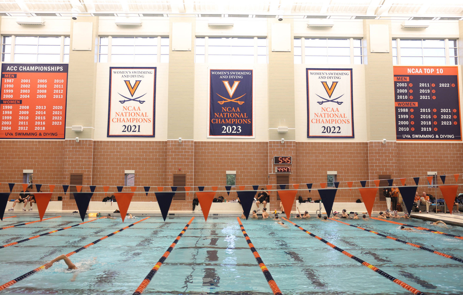 Photo Album: UVA Swimming vs. Texas – Virginia Cavaliers Official ... Photo Album: UVA Swimming vs. Texas – Virginia Cavaliers Official ...