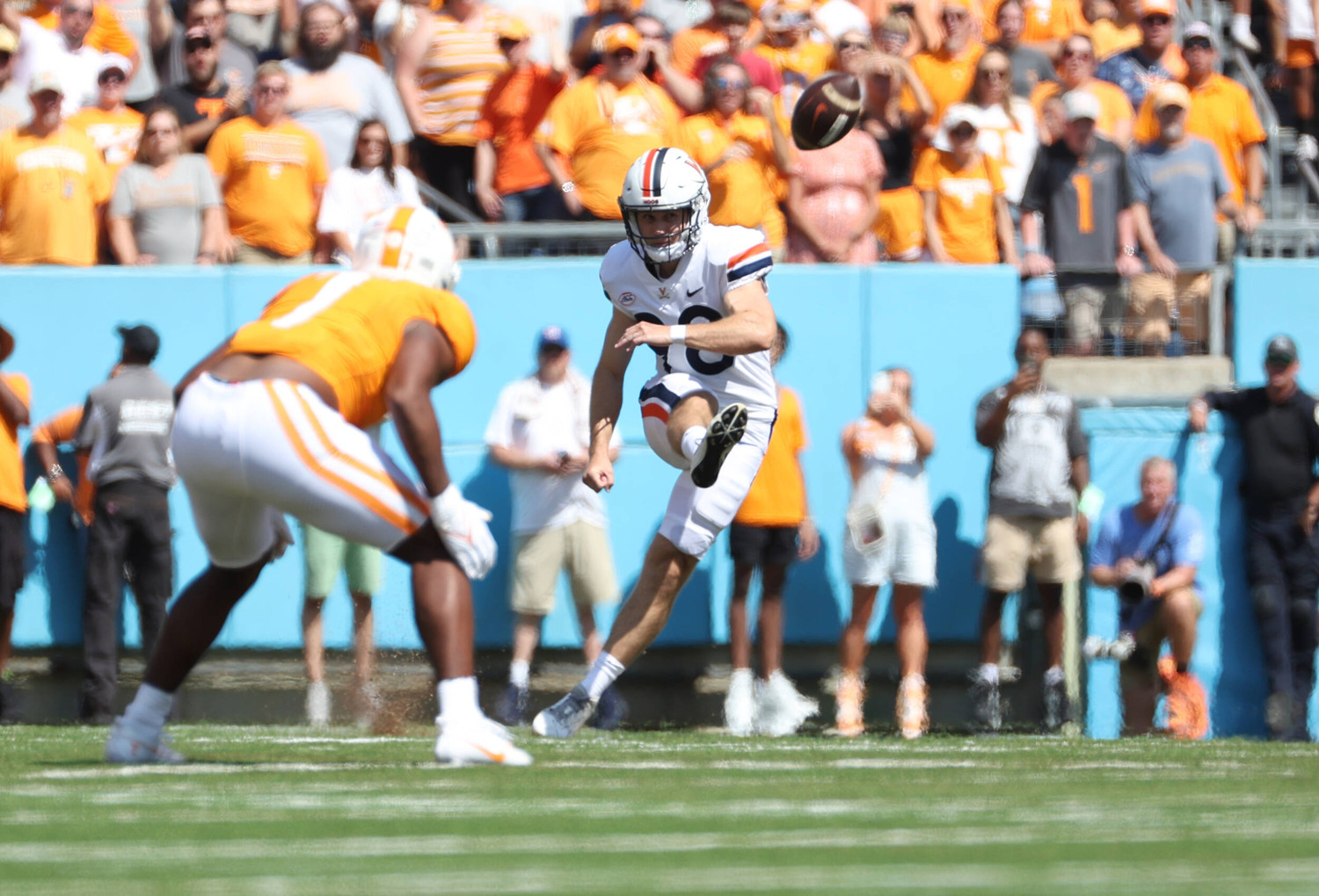 Photo Album: UVA Football vs. Tennessee – Virginia Cavaliers Official ...