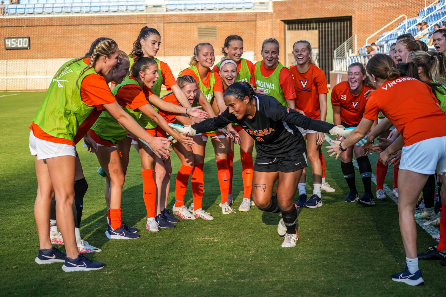 Photo Album: UVA Women’s Soccer at UNC – Virginia Cavaliers Official ...