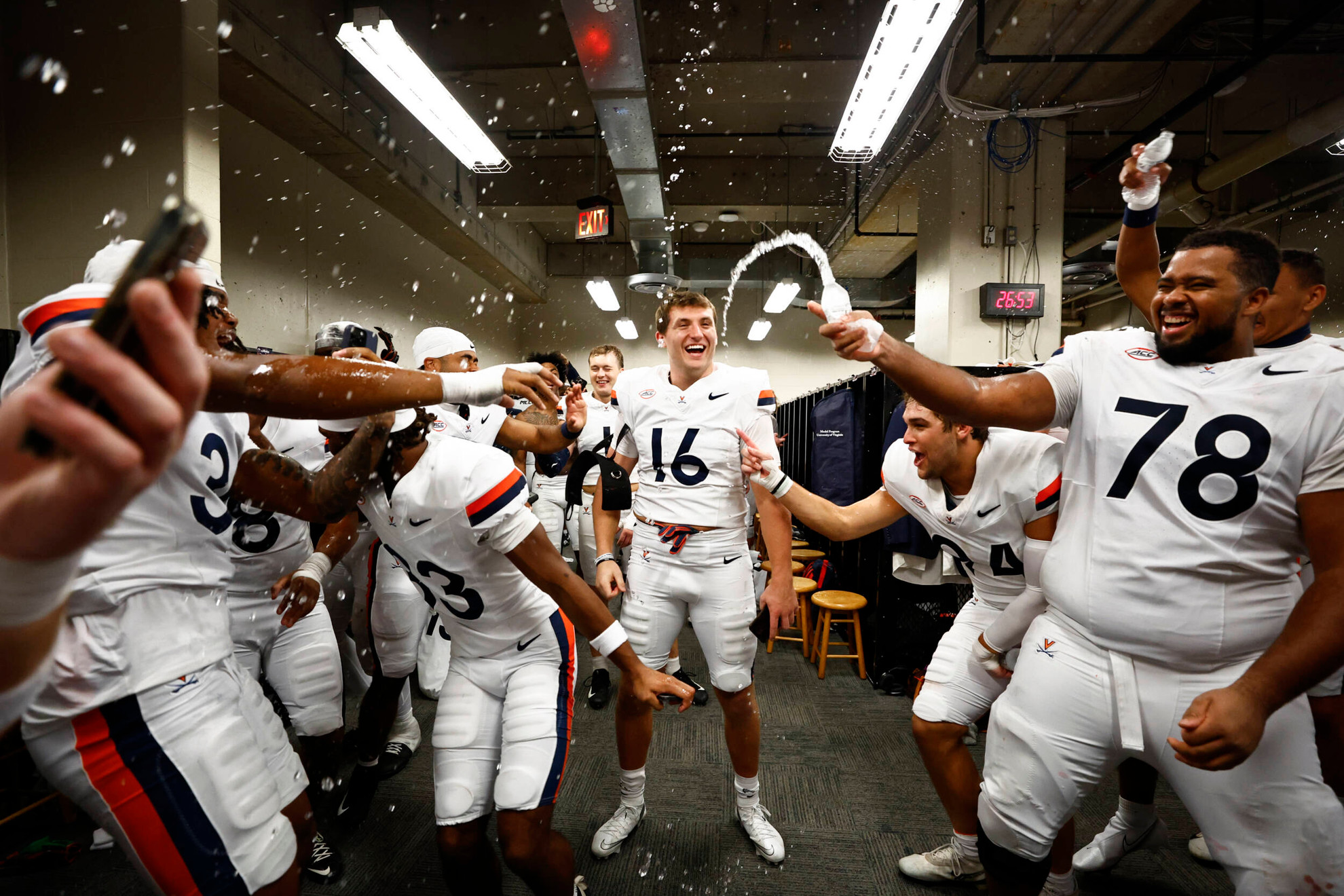 Football vs Louisville: Photo Gallery - Virginia Cavaliers Official ...