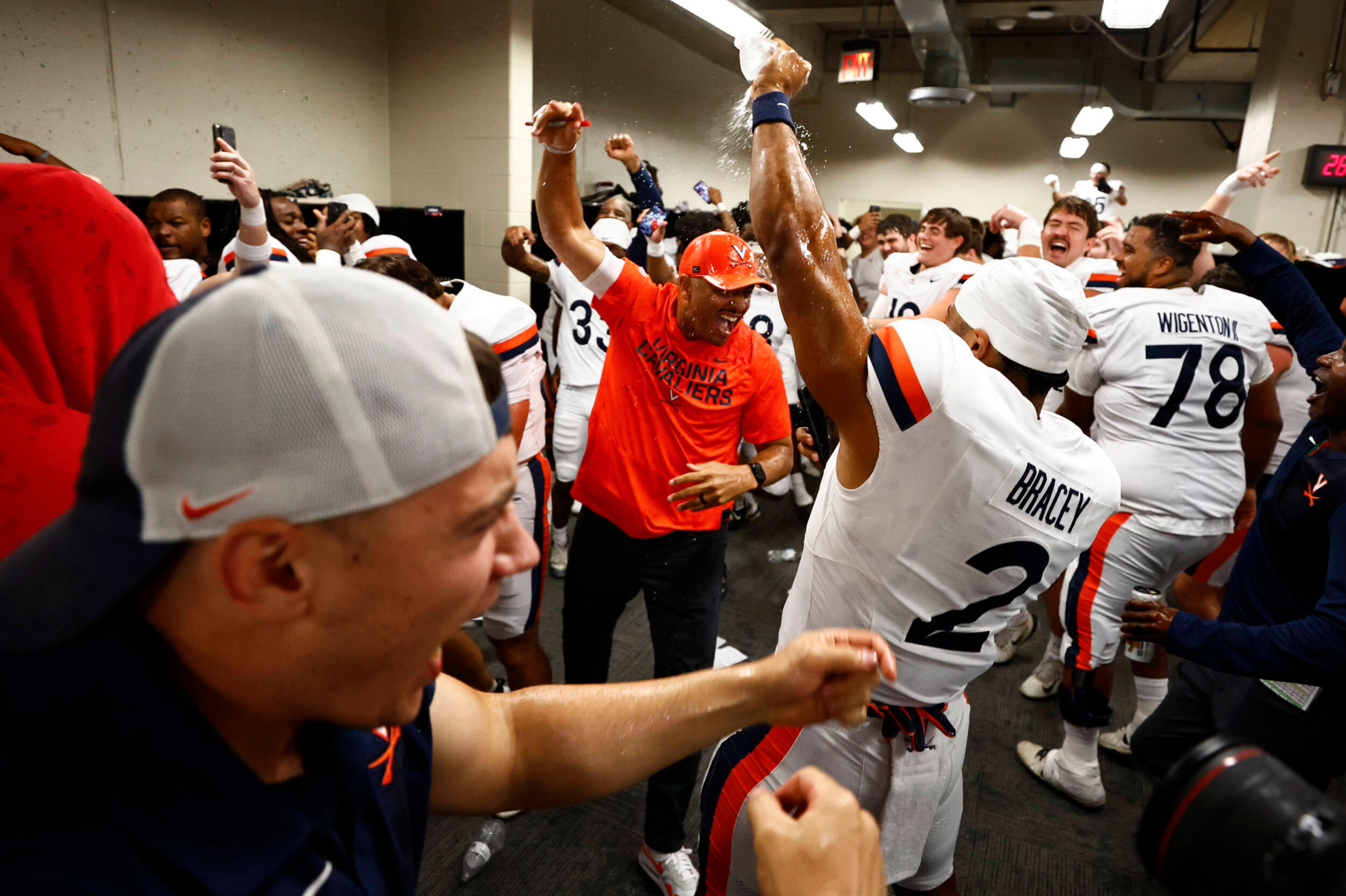 Surging Hoos Grateful for Bye Week - Virginia Cavaliers Official ...